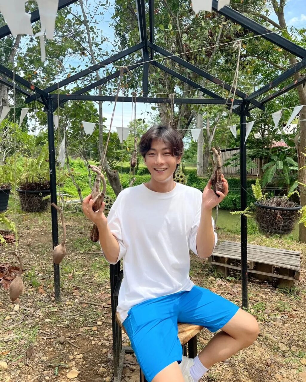 JUNG (พี่จอง) 1 ใน 3 หนุ่มสุดน่ารักจากช่อง Cullen Hateberry