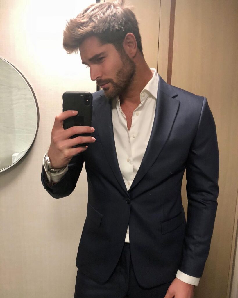 Nick Bateman นักแสดงและนายแบบดาวรุ่งชาวอเมริกัน