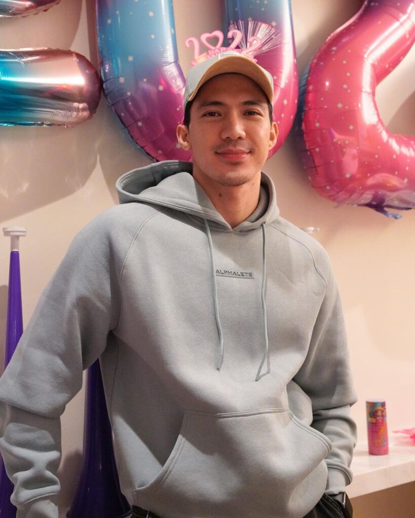 Cho Lim เทรนเนอร์หนุ่มสุดฟิตชาวฟิลิปปินส์ บอกเลยช่วงล่างแน่นมาก